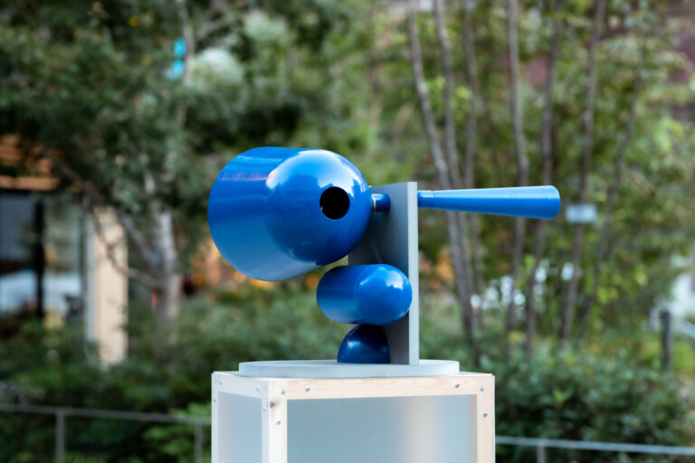 ウィンド・ウィスパラー – スタジオ・ポエティック・キュリオシティ Studio POETIC CURIOCITY